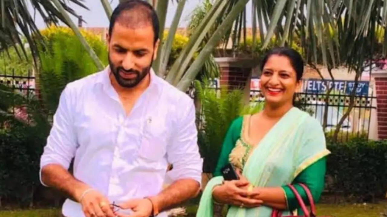 Punjab road tragedy: Teacher couple die as car plunges into drain due ...