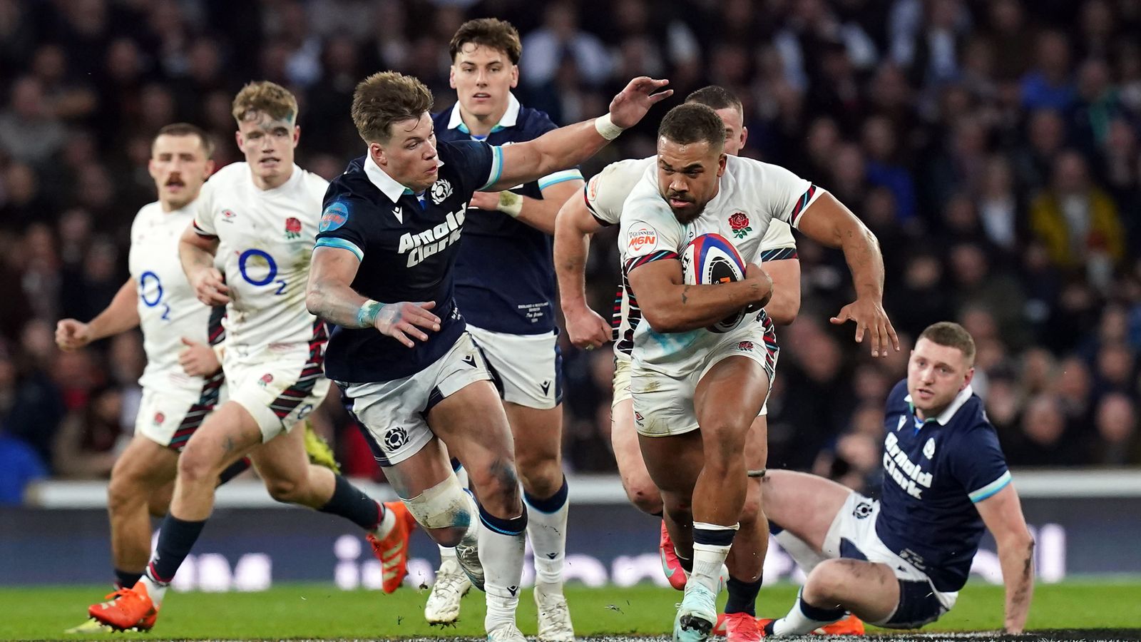 Six Nations backer courts investors as it kicks off €2.7bn debt deal