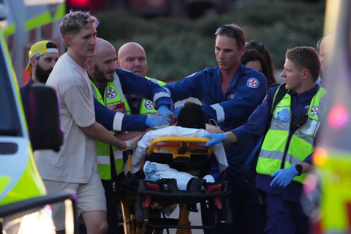 Suspect among ten dead after mass shooting in Bondi Beach