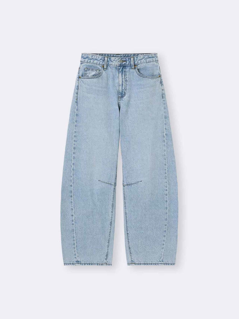 1,000万本売れ?【GUのバレルレッグ】の人気が止まらない! おすすめコーデは?