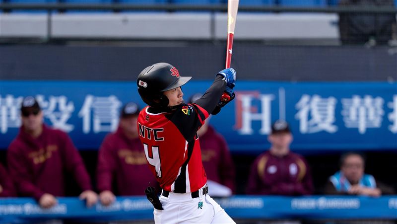 新北U18／旗開得勝!新北藍挨轟仍扣倒東京 新北白擊敗昆士蘭