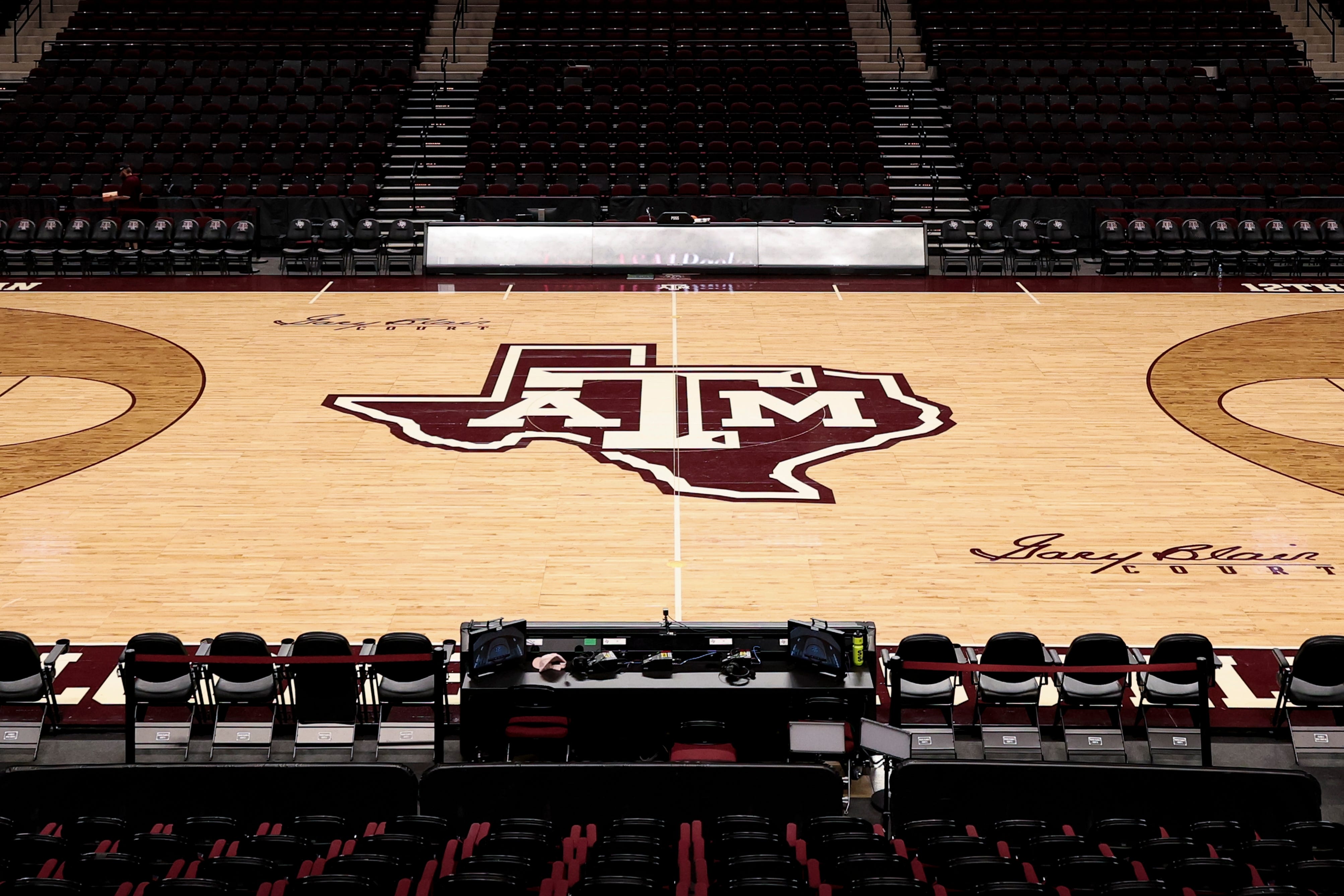 Texas A&M basketball to renew historic rivalry in home and home series