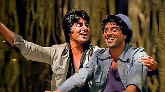 Dharmendra accidentally fires real bullet during a scene in Sholay ...
