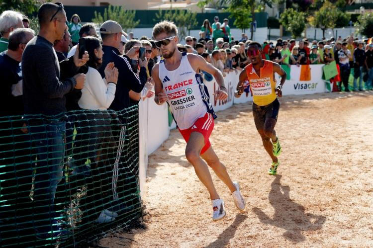 Vidéo. Le sprint très disputé entre Jimmy Gressier et Thierry ...