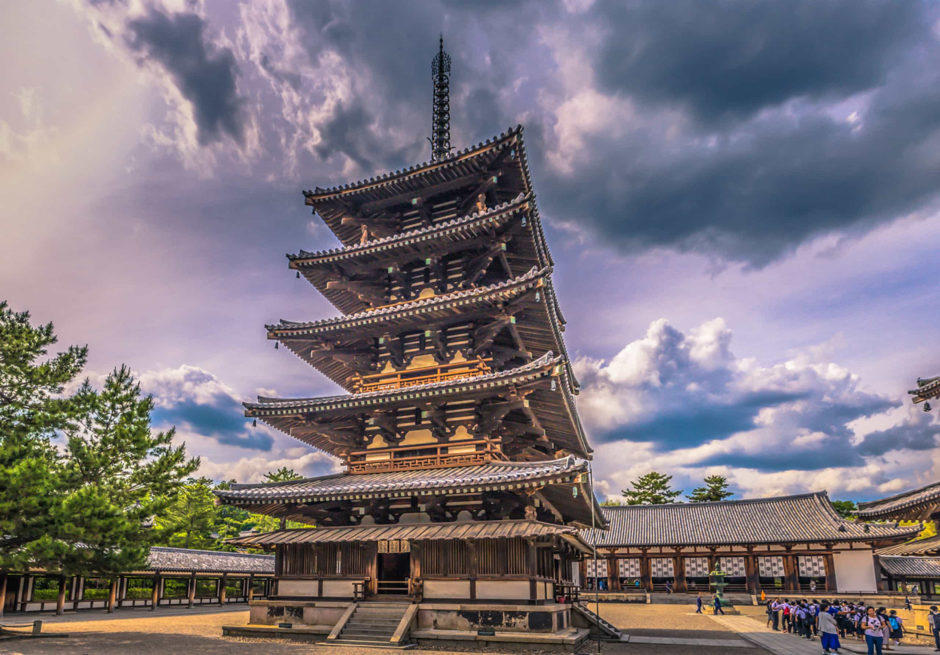 Where to admire the beauty of the pagoda
