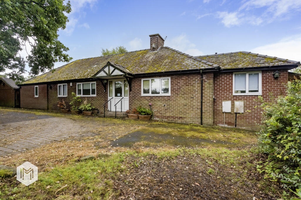 I tour beautifully secluded one-acre bungalow - a rare renovation ...