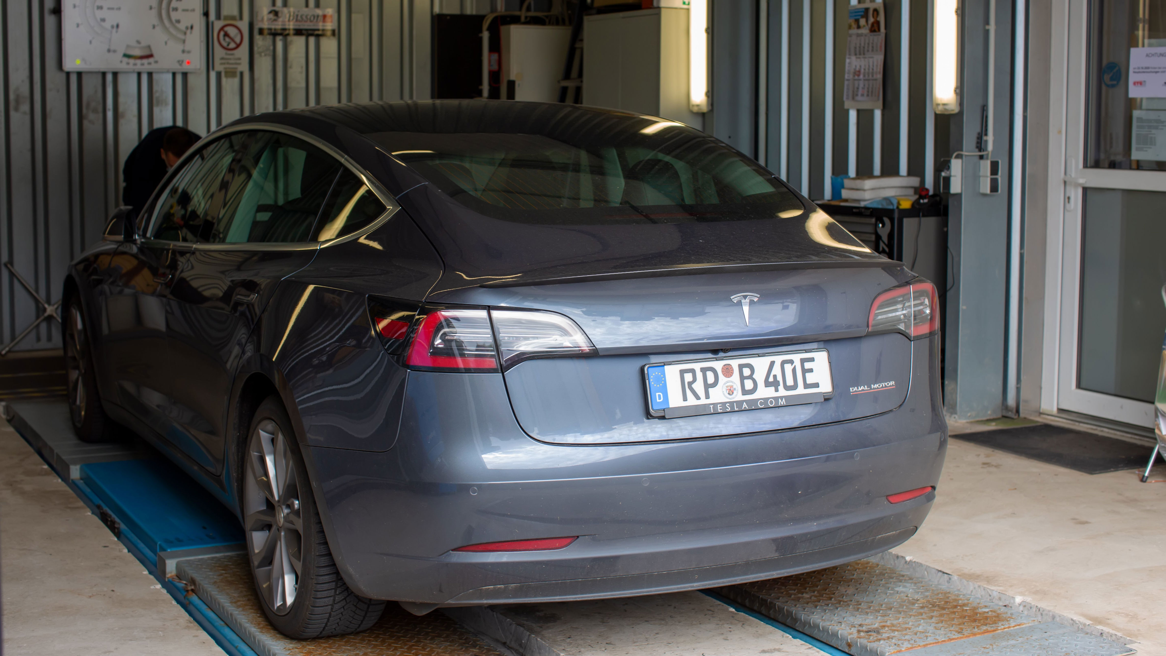 Najnowszy ranking TÜV aut elektrycznych: Tesla i Dacia to porażka, ale ...