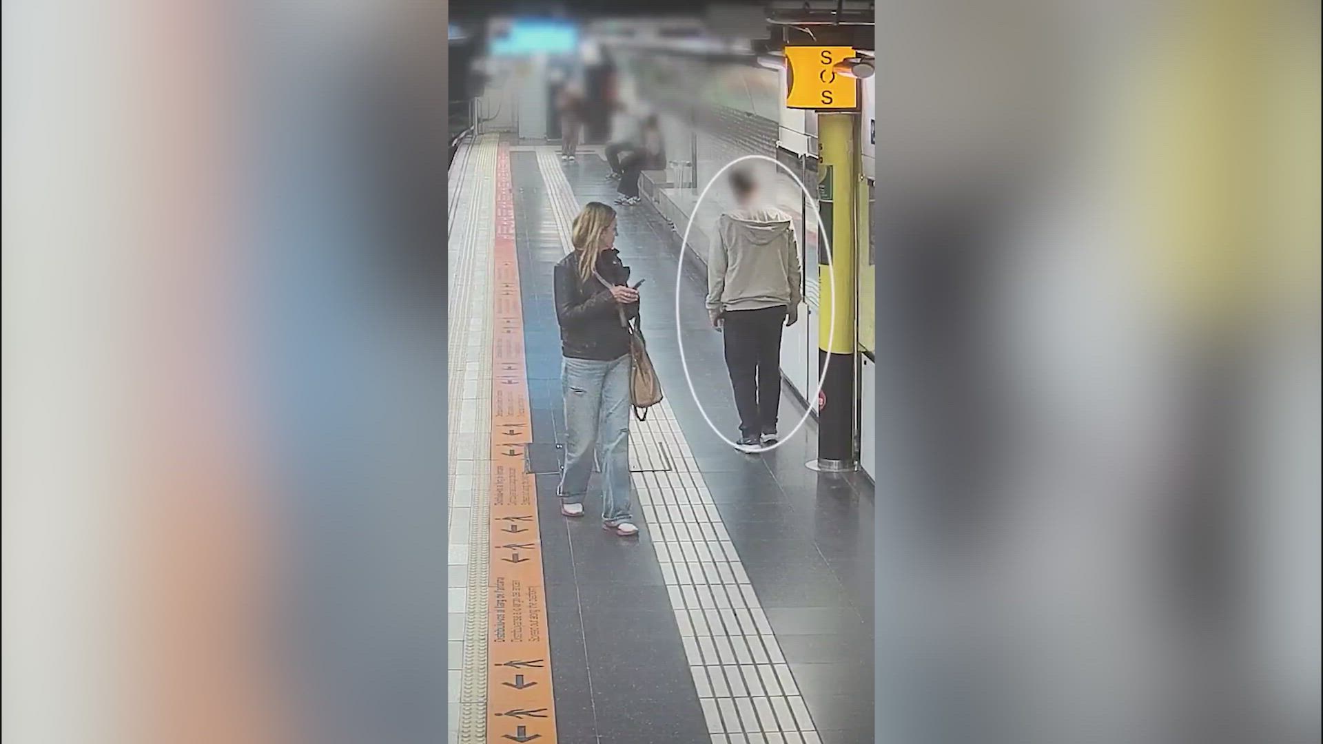 Una ‘mossa d’esquadra’ fuera de servicio rescata a un hombre que cayó a ...