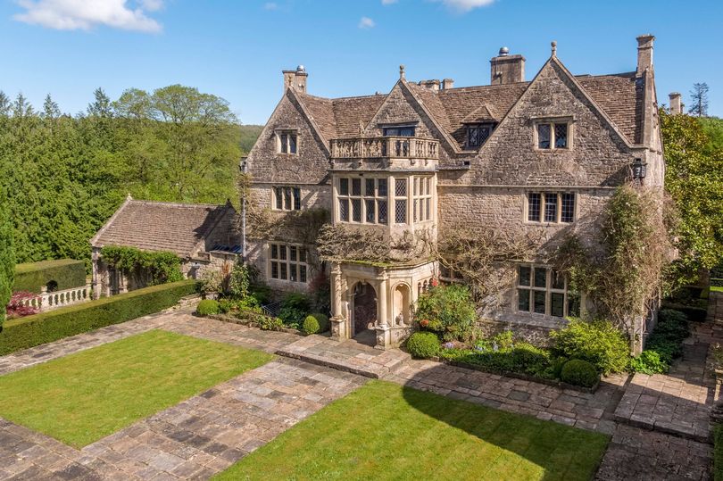 Inside British acting legend's stunning former home