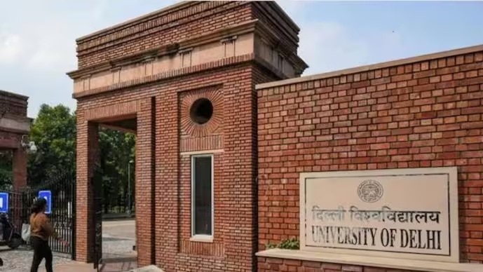 Over 2-hour exam delay at Delhi University as dozens of question papers ...