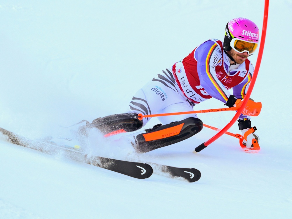 Slalom in Val d'Isère: Straßer verpasst Finale