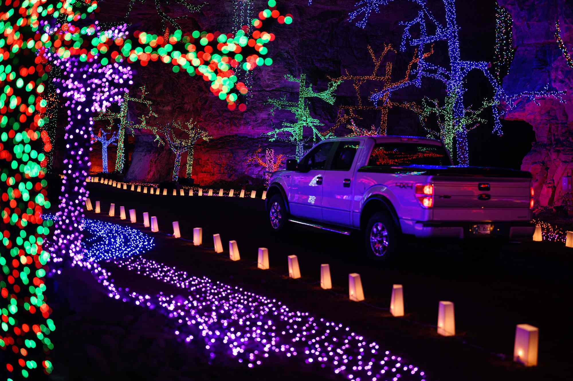 This is one of the most stunning holiday light displays in the US.—and ...