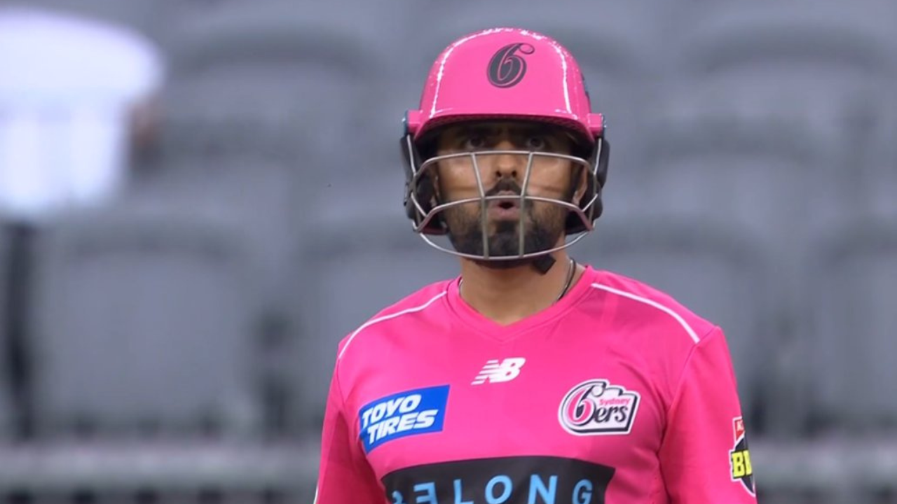 Shock BBL debut! Babar Azam out for just 2 runs against Perth Scorchers ...
