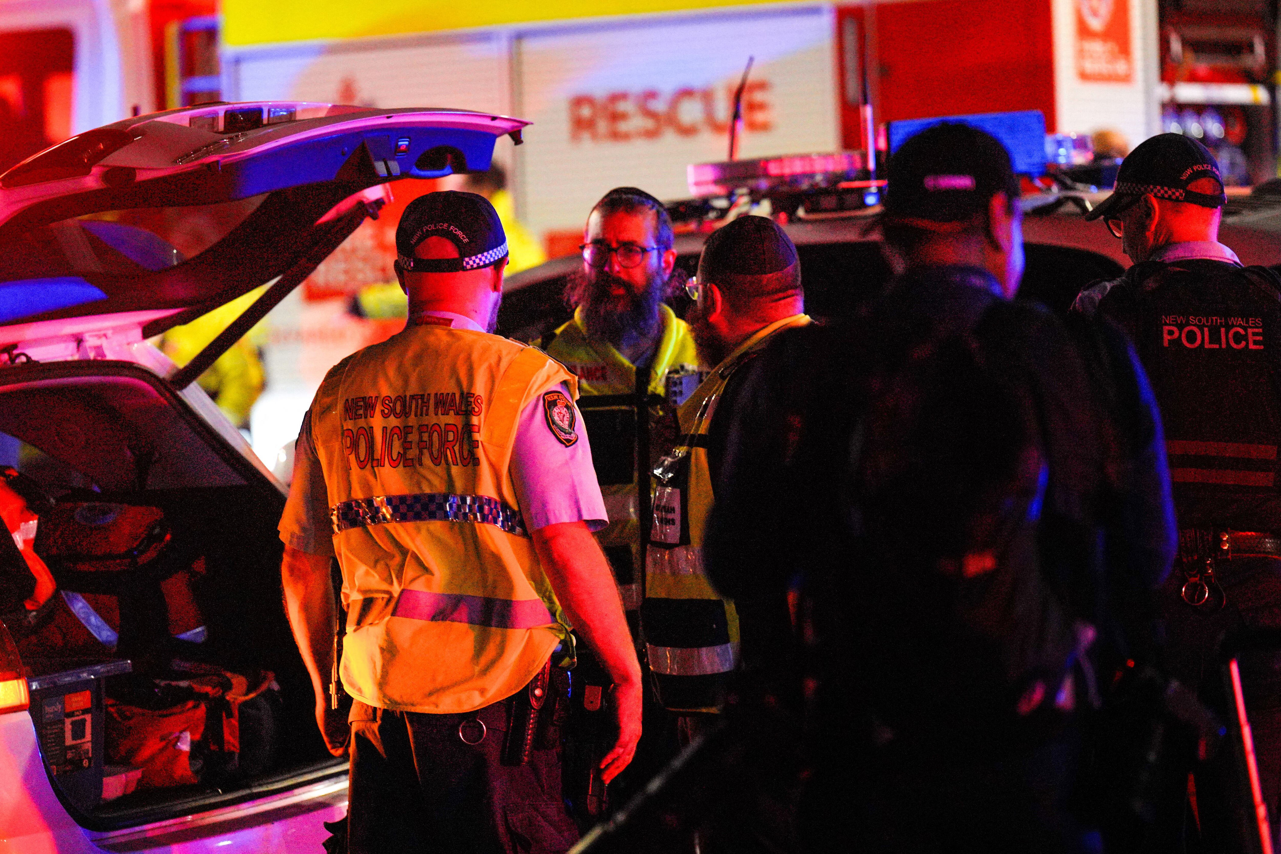 Fusillade en Australie : les assaillants étaient un père et son fils