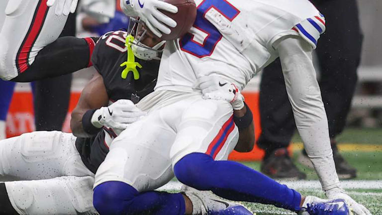 Bills scratch starting CB, pull surprising WR switch with division on ...