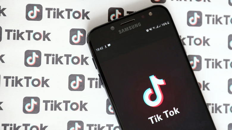TikTok vs. TikTok Lite: What's the difference (and is it safe)?