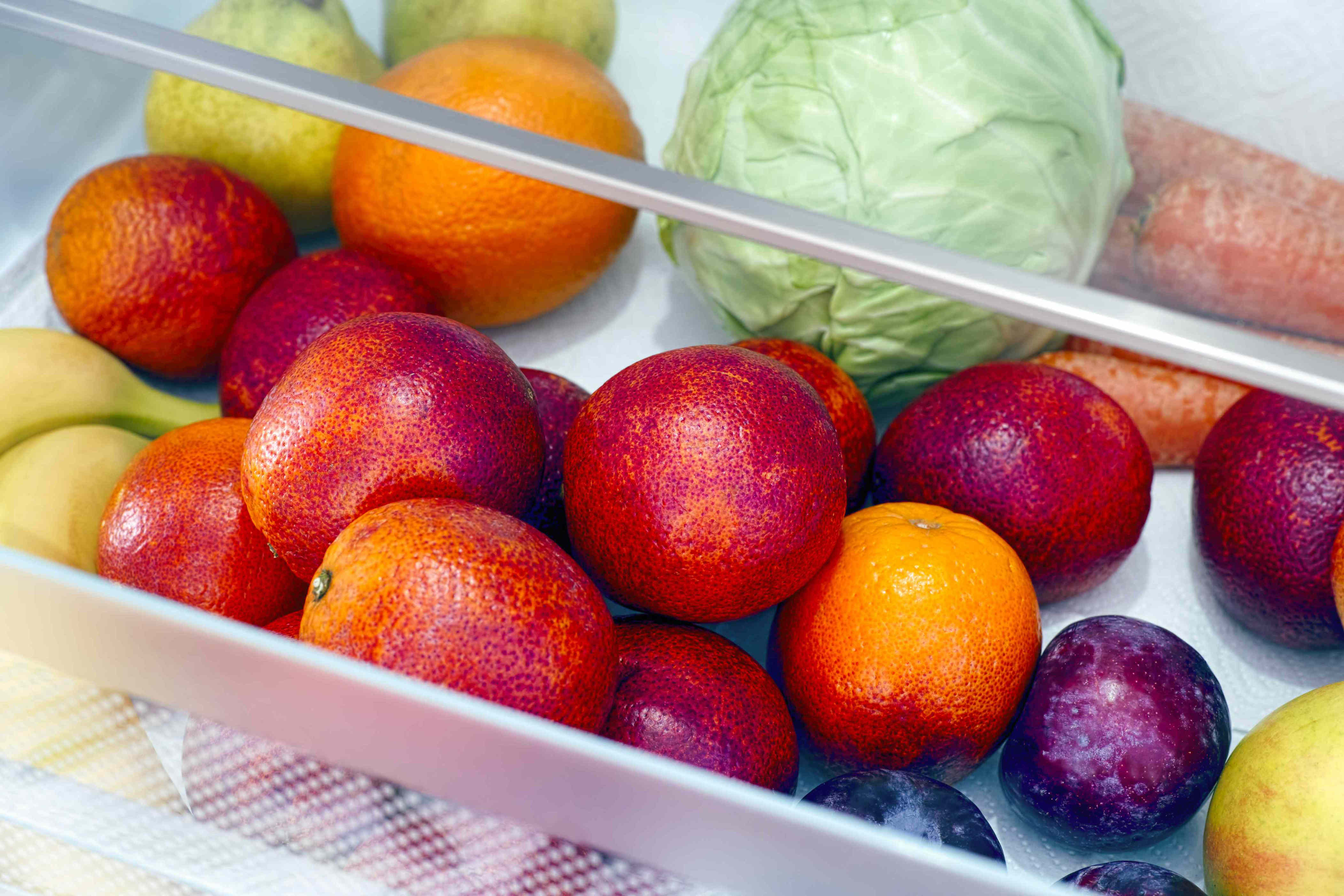 What the crisper drawer in your fridge is actually for—and how to use ...