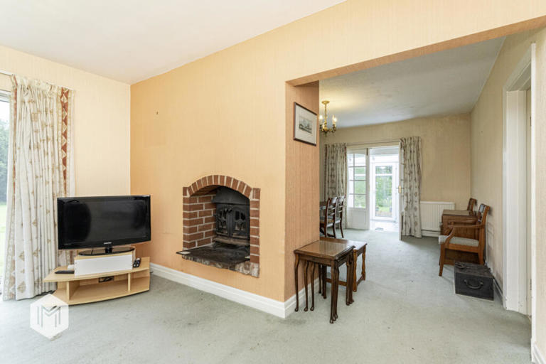 I tour beautifully secluded one-acre bungalow - a rare renovation ...