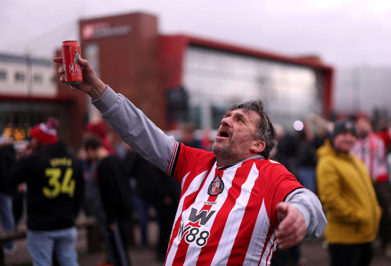 Woltemade own goal proves decisive as Newcastle beaten in derby