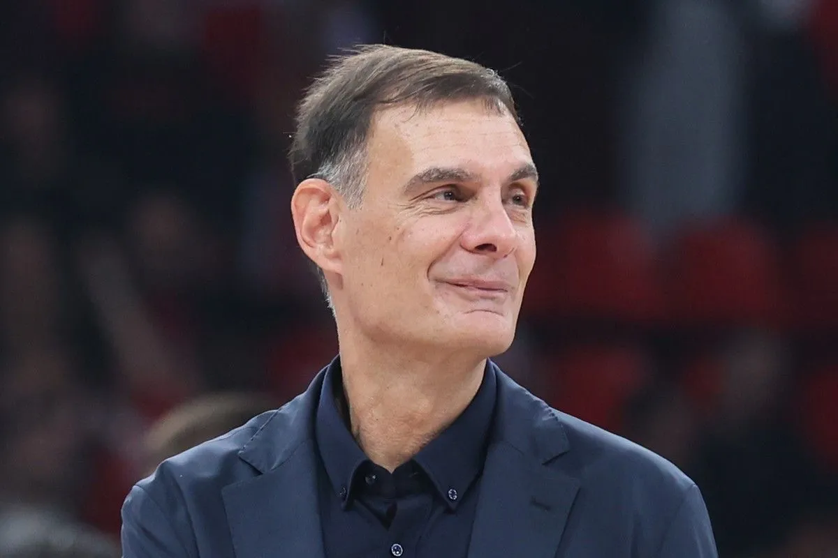 Ιστορικό ρεκόρ Μπαρτζώκα στον πάγκο του Ολυμπιακού: Έπιασε τον Ιωαννίδη ...