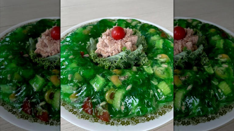 14 old-school Jell-O salads that no one eats anymore