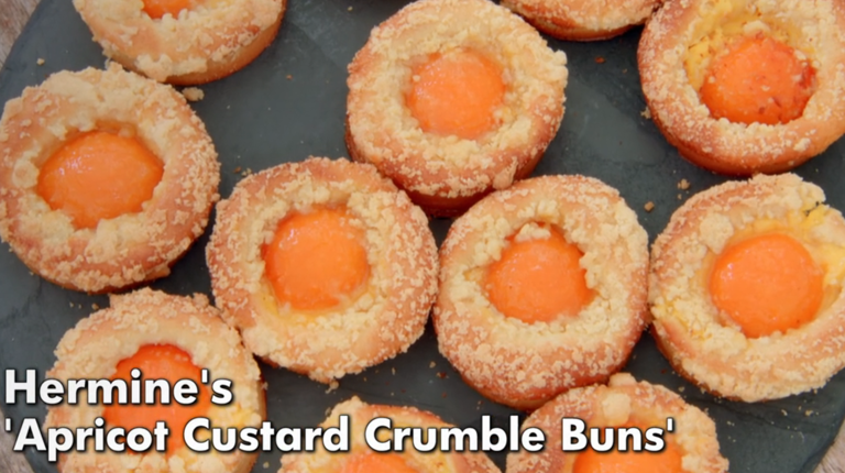 27 of the most impressive Great British Bake Off holiday bakes that ...
