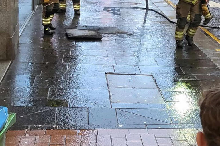 Glasgow city centre street remains closed after smoke seen billowing ...