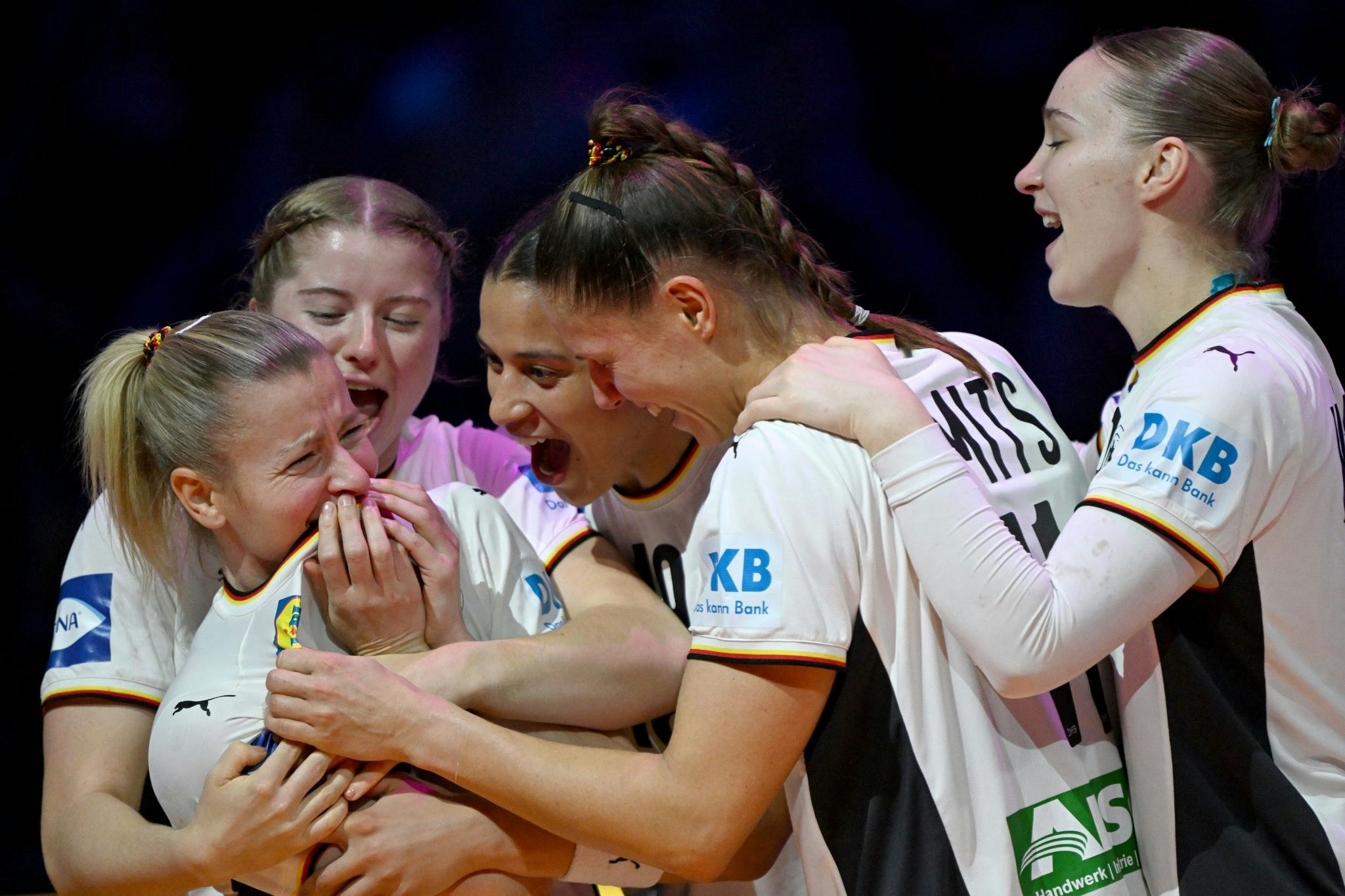 Titel verpasst: DHB-Frauen über Party-Nacht: „Dritte Halbzeit gewinnen wir“