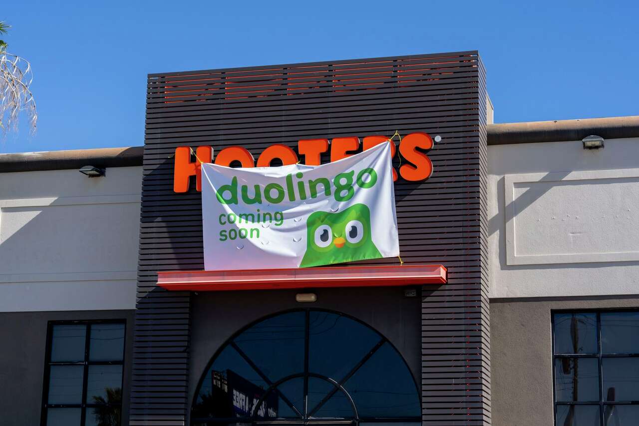 Duolingo's guerilla marketing effort revealed as banners come down from ...