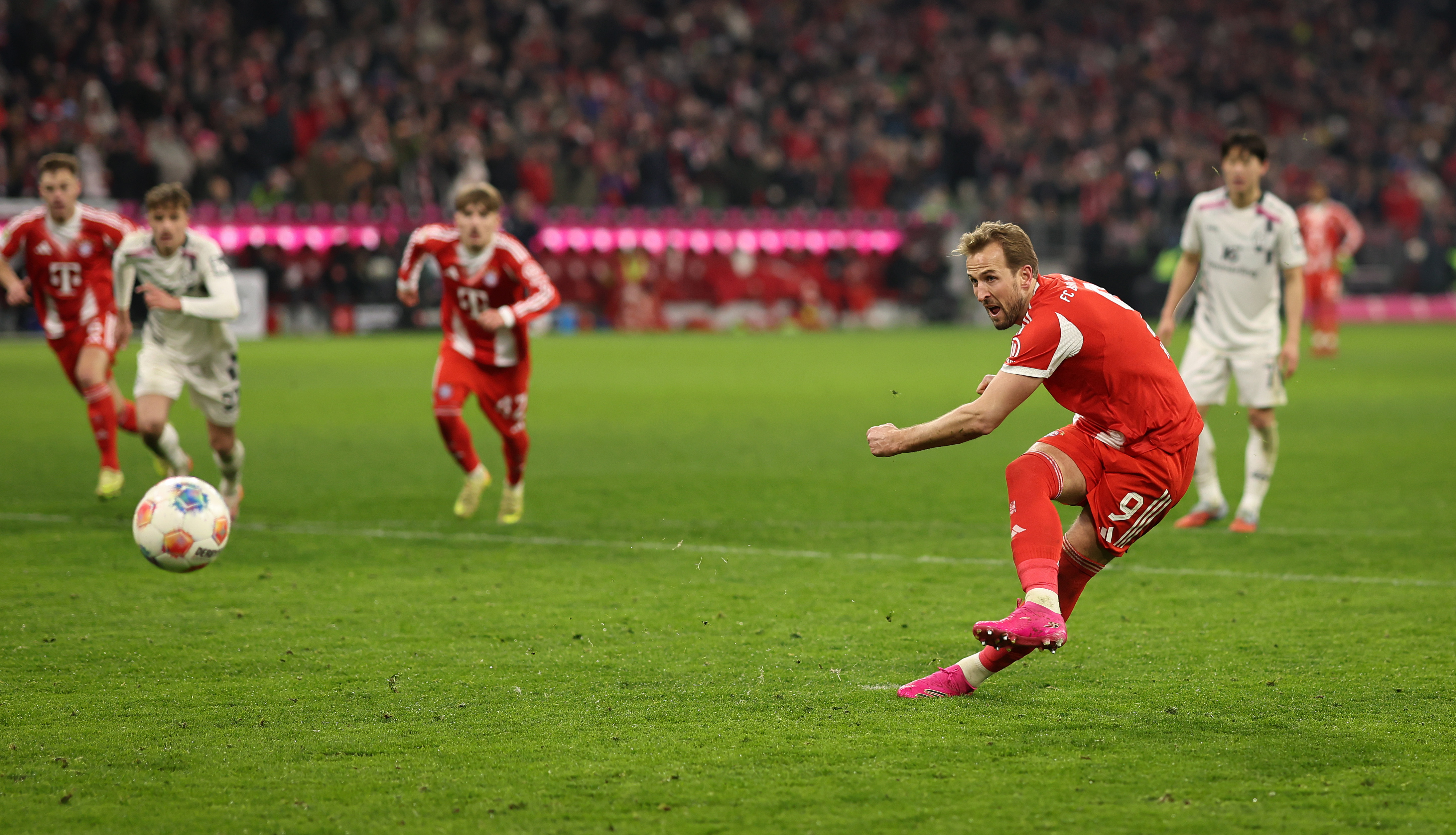 Match awards from the sketchy 2-2 draw between Bayern Munich and FSV ...