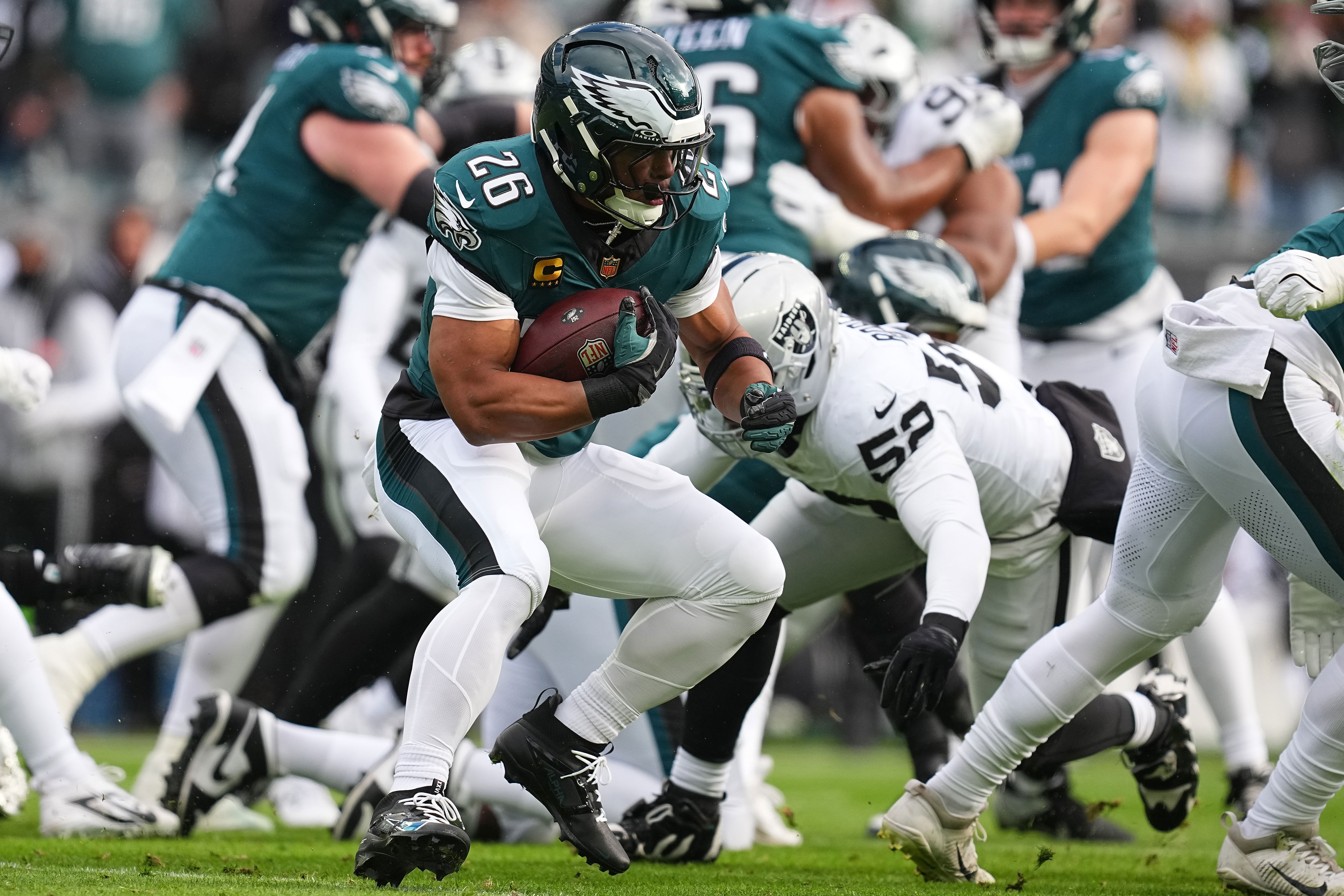 Eagles vs. Raiders: Second quarter score updates