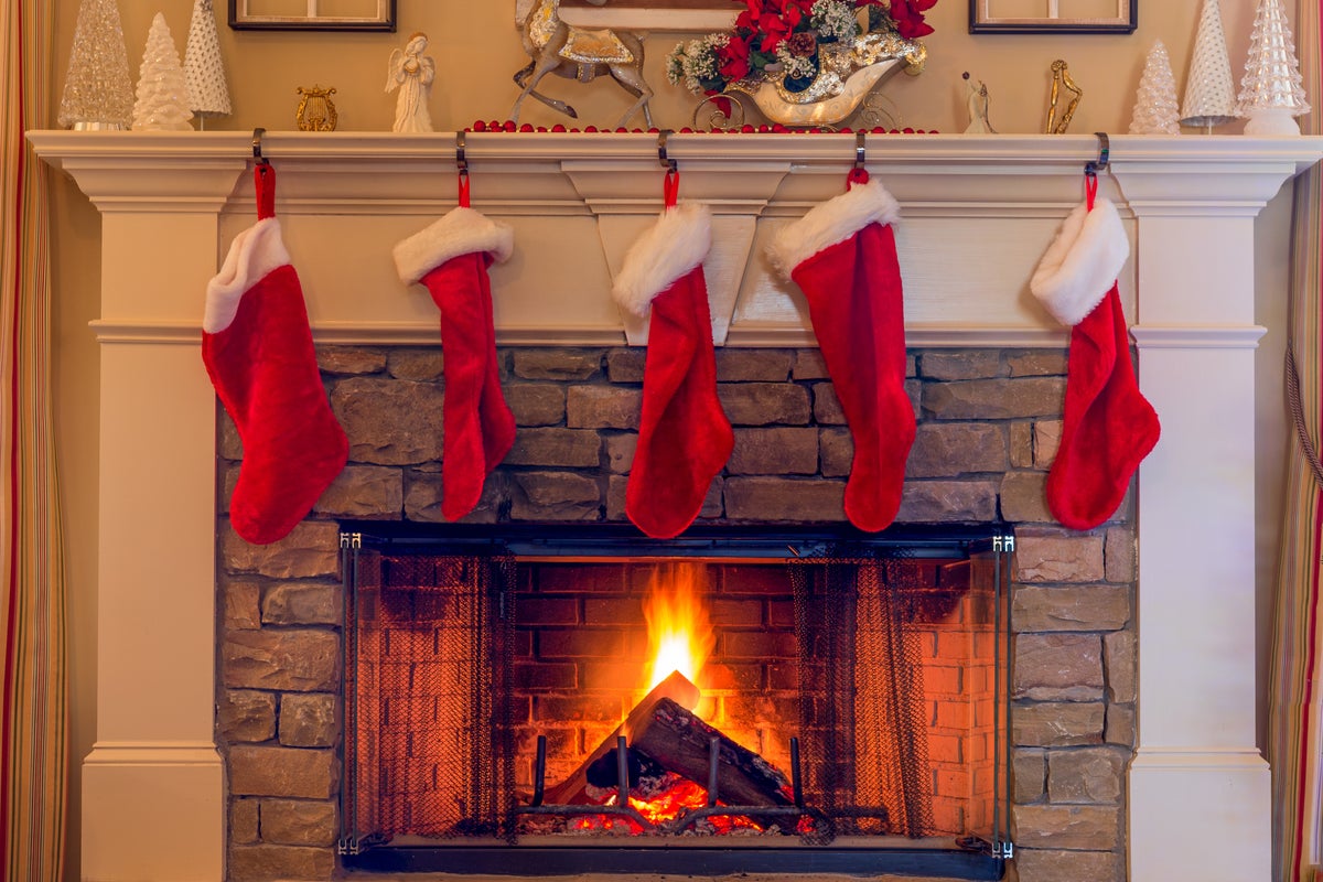 How scented candle could affect your lungs this holiday season