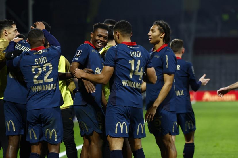 Lens enfonce Nice et repasse en tête de Ligue 1 devant le PSG pour ...