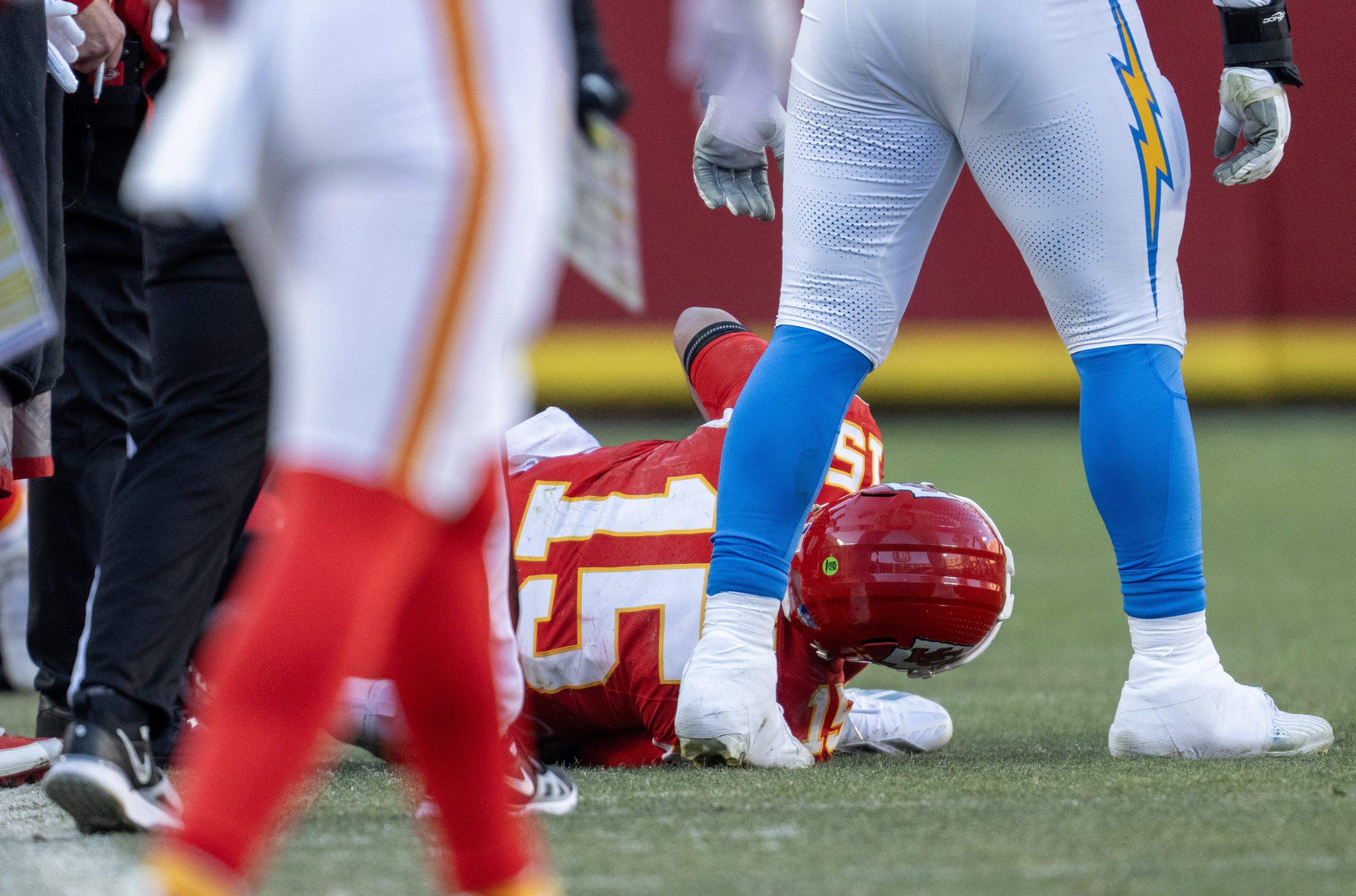 QB Patrick Mahomes injured in Chiefs loss: Here's what we know