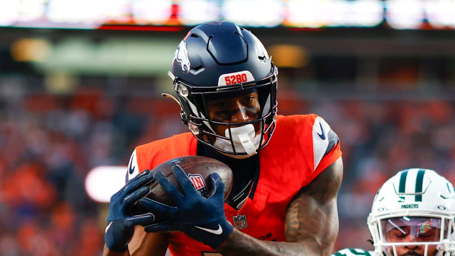 Veteran Bronco turns in career game in win that puts Broncos in playoffs