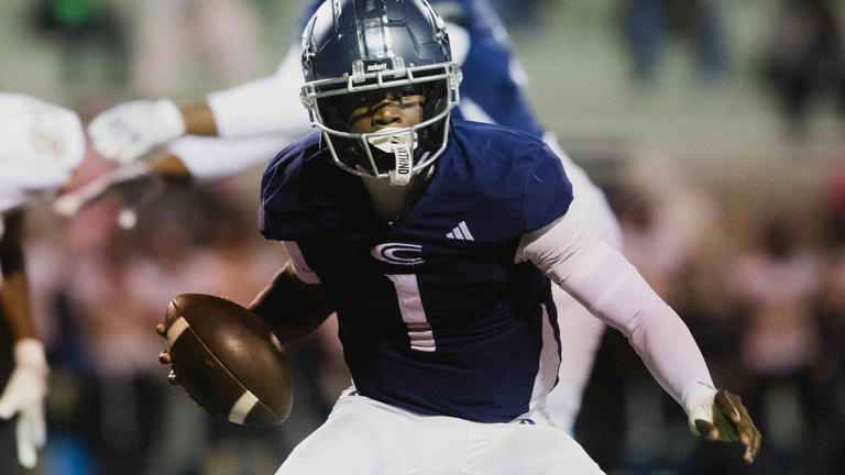 Clay-Chalkville QB Aaron Frye wins fan vote to join player of year bracket