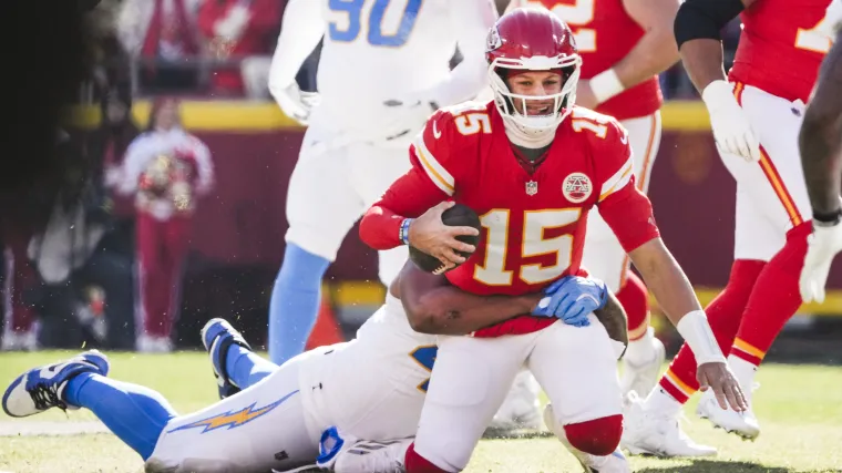 Patrick Mahomes injury update: Latest news on Chiefs QB after exiting ...