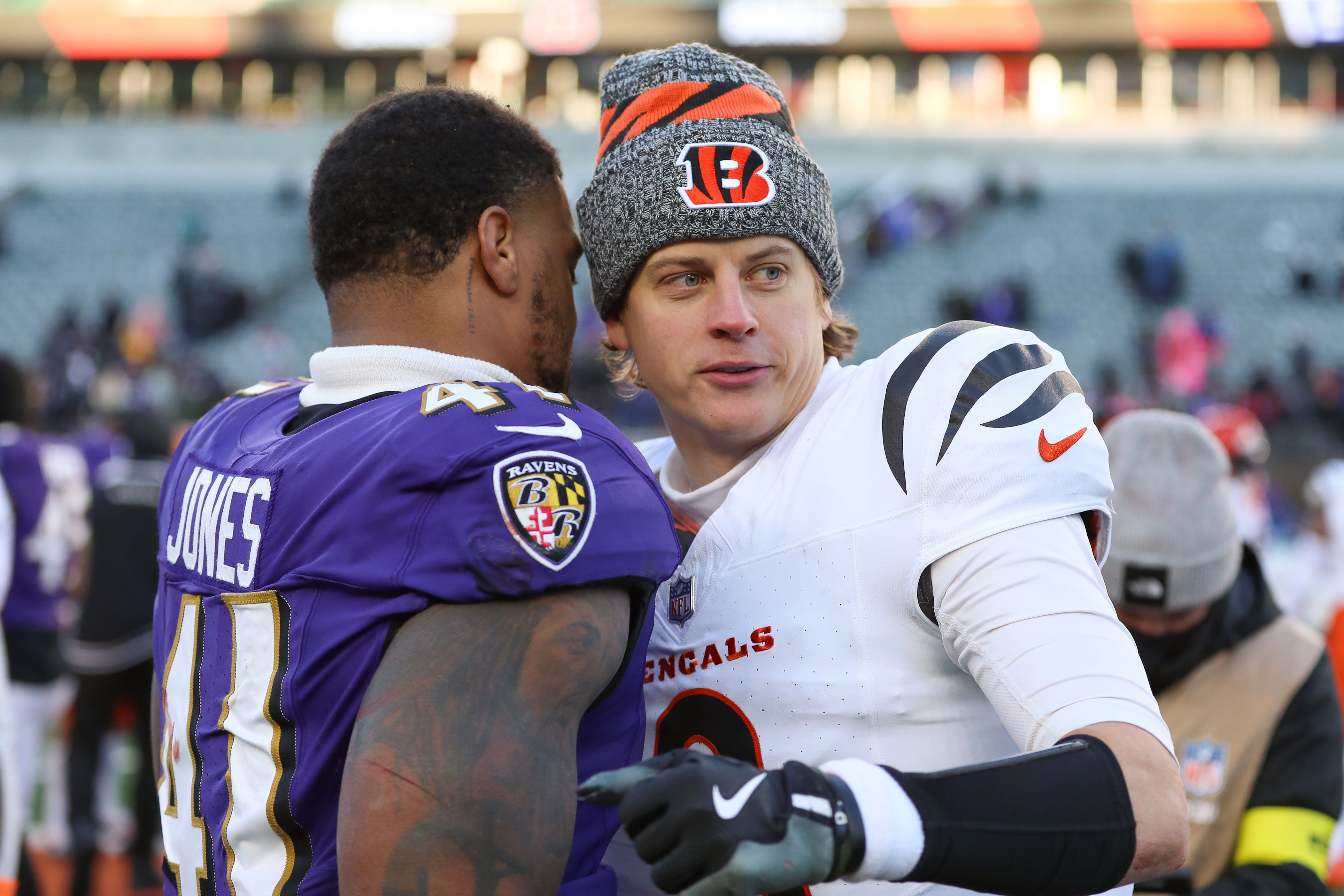 Dre’Mont Jones hit Joe Burrow late and then taunted Bengals, but refs ...