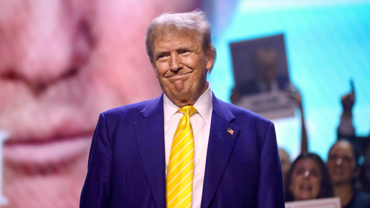 Trump's unposted Truth Social rant exposed as leaked Oval Office photo ...