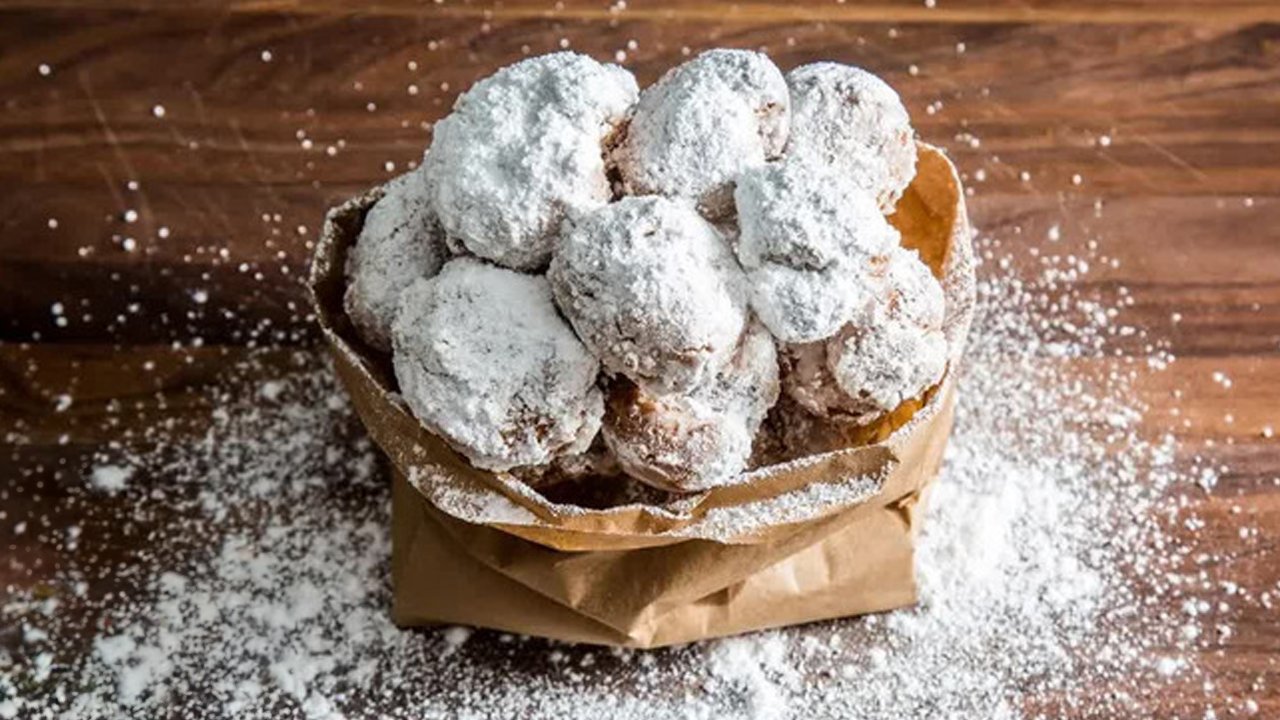 Zeppole: Authentic Italian doughnuts