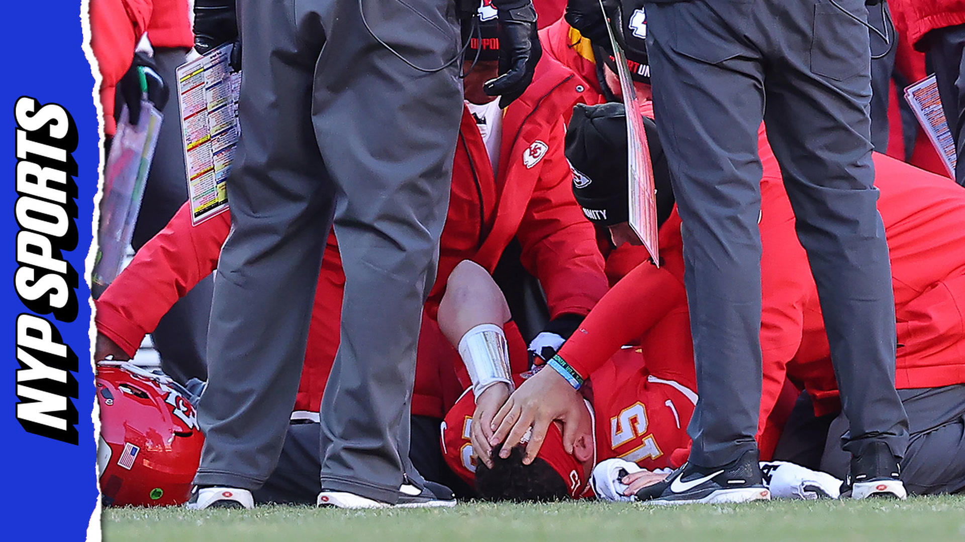 Patrick Mahomes suffers severe knee injury as Chiefs are eliminated ...