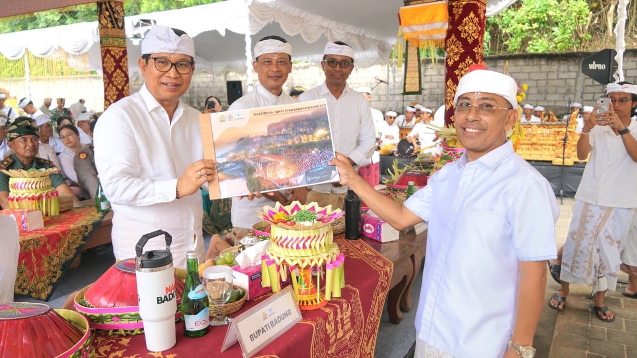 Karya Pangeratep Mapedudusan Agung, Menawa Ratna di Pura Segara Ungasan