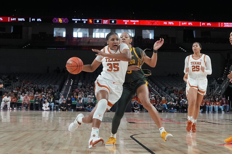 Women's Top 25 roundup: No. 2 Texas blasts No. 13 Baylor