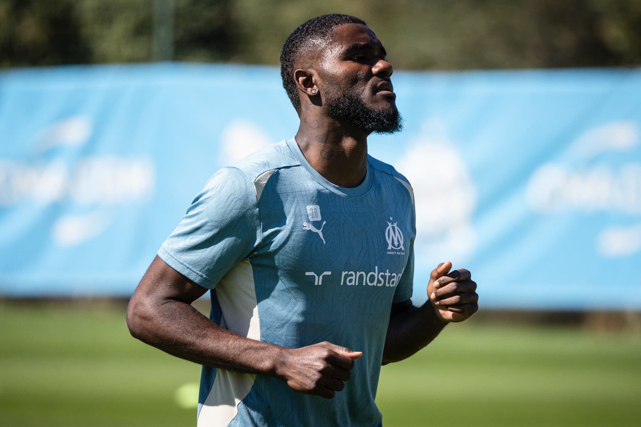 « Il aimait bien me piquer » : Brassier se rappelle de sa relation « un ...