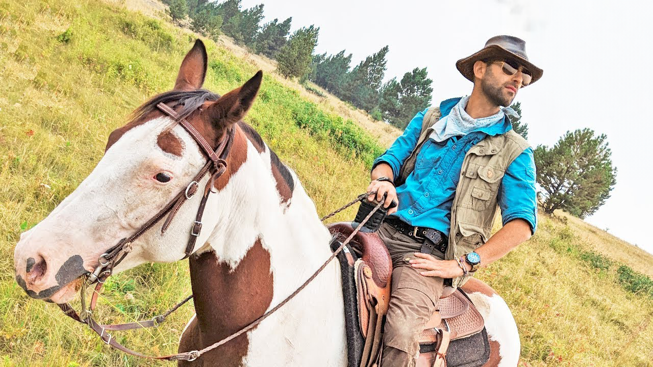Equestrian grace: Ditch the awkward ride