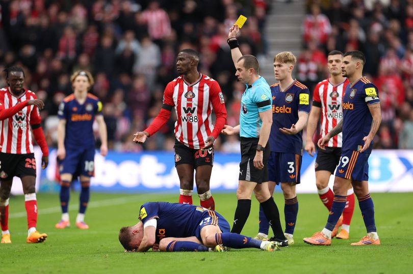 Newcastle United star Dan Burn hospitalised after derby injury as ...