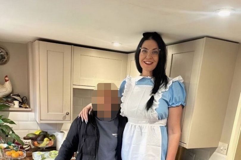 Glam 6ft5in model kicked out of women's toilets after being mistaken ...