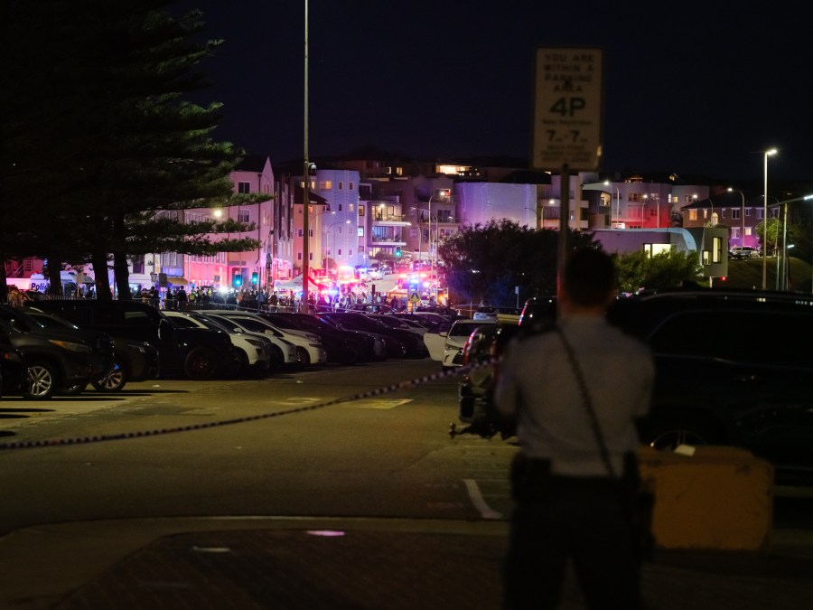 NY police on high alert after Bondi Beach mass shooting: Hochul