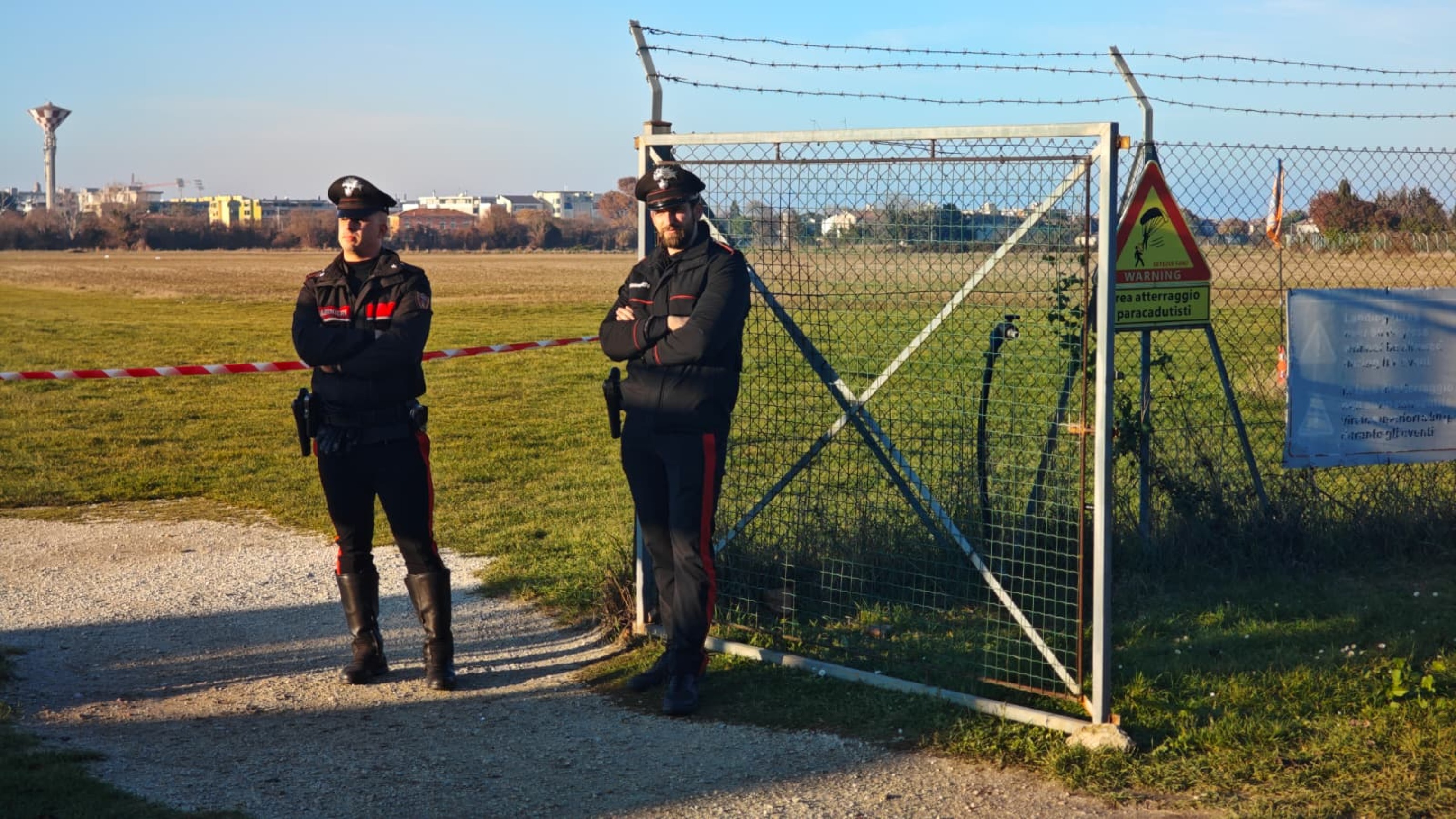 I due paracadutisti morti a Fano erano entrambi esperti
