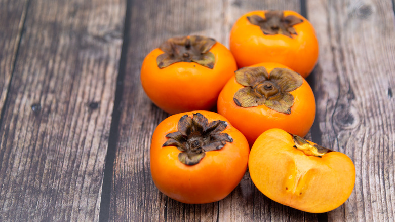 14 delicious fruits that are hard to find at a US grocery store